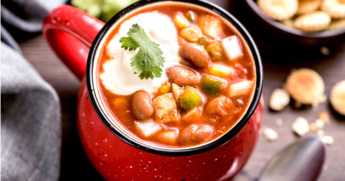 Healthy 10-Minute Chicken Chili Microwave Recipe | Hungry Girl