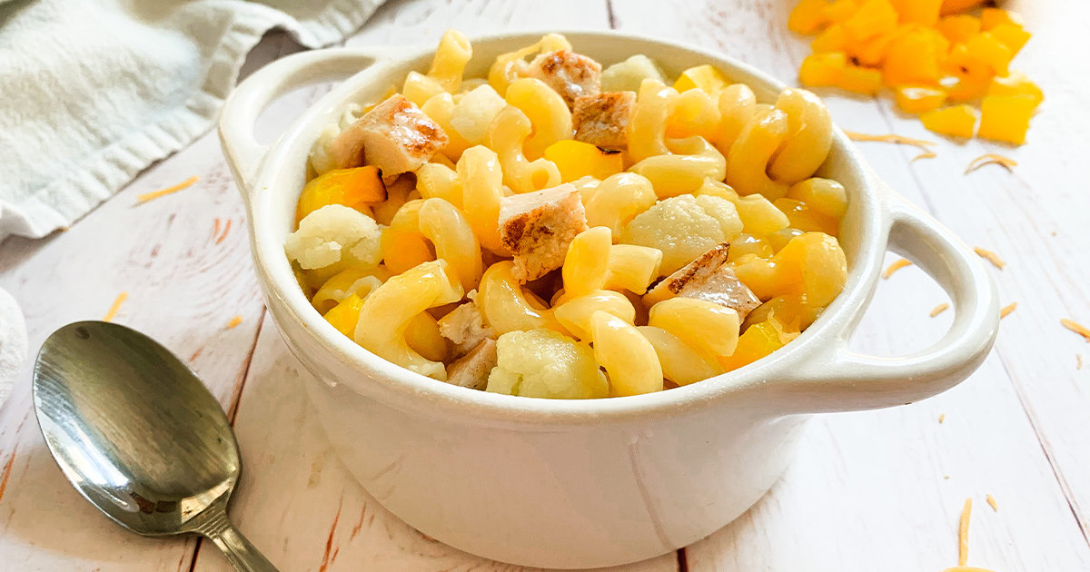 Healthy Macaroni & Cheese with Chicken & Veggies Recipe | Hungry Girl