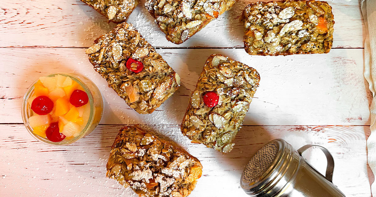 Fruity Baked Oatmeal Recipe | Hungry Girl