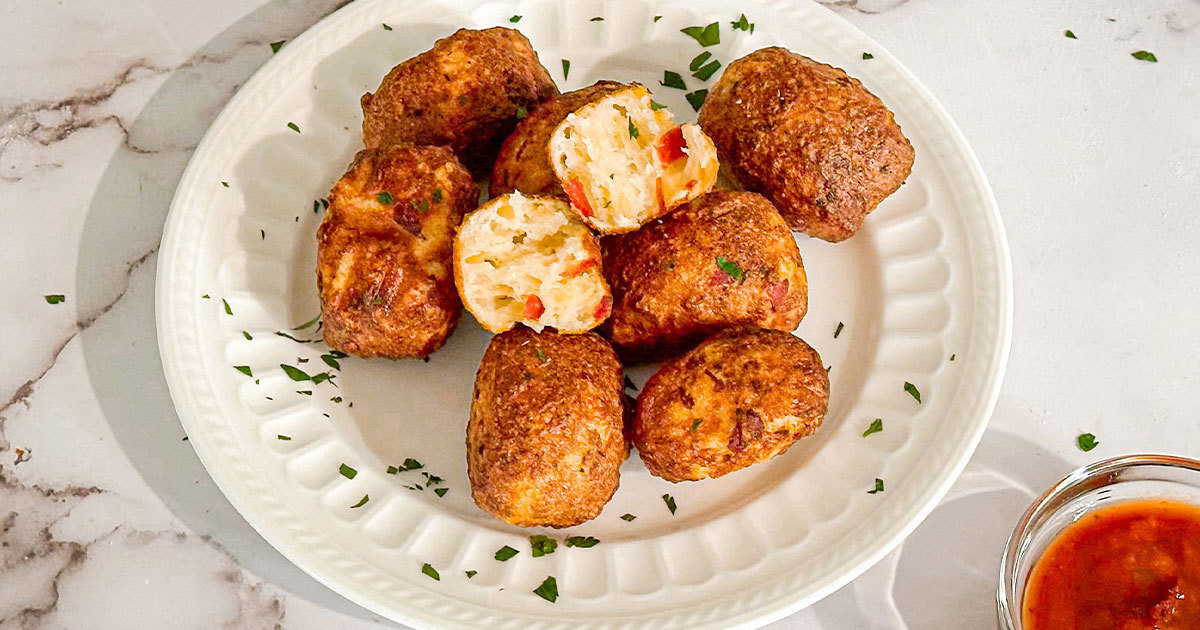 Healthy Auntie Anne’s Pepperoni Pretzel Nuggets Swap Recipe | Hungry Girl
