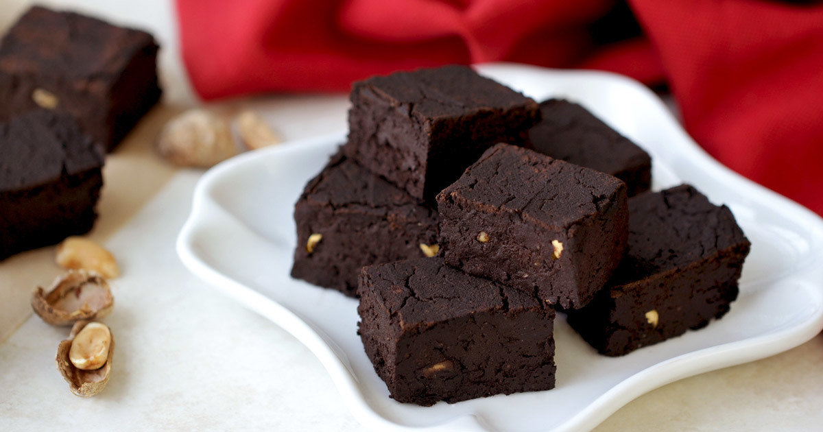 Five-Ingredient PB Chocolate Fudge Bites | Hungry Girl