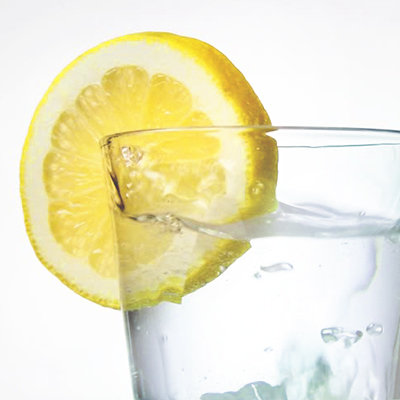 How to Drink More Water Each Day: Flavor Options, Water Bottles, Apps ...