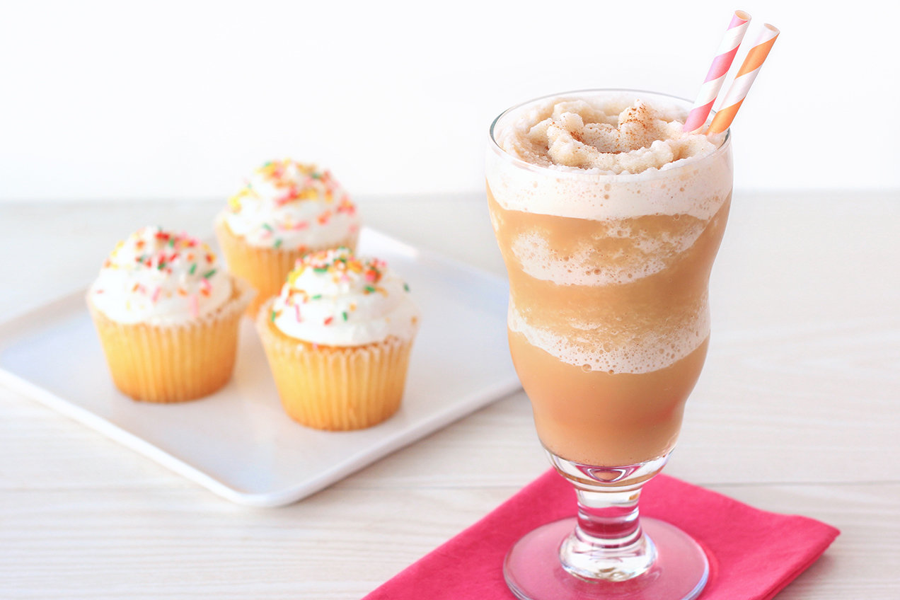 Creamy Blended Cupcake Coffee | Hungry Girl