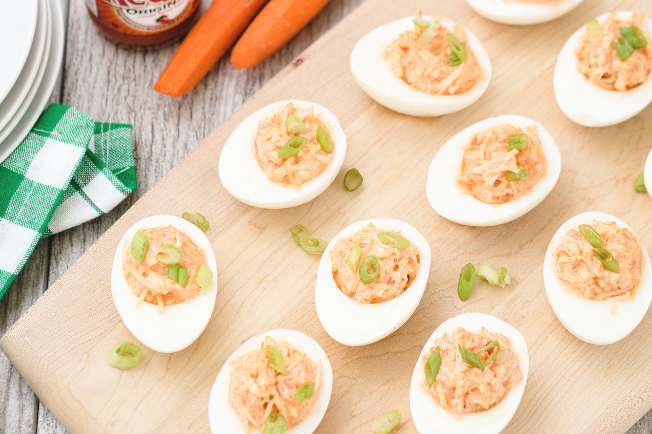 Buffalo Chicken Deviled Eggs + More Stuffed Egg Whites Recipes | Hungry ...