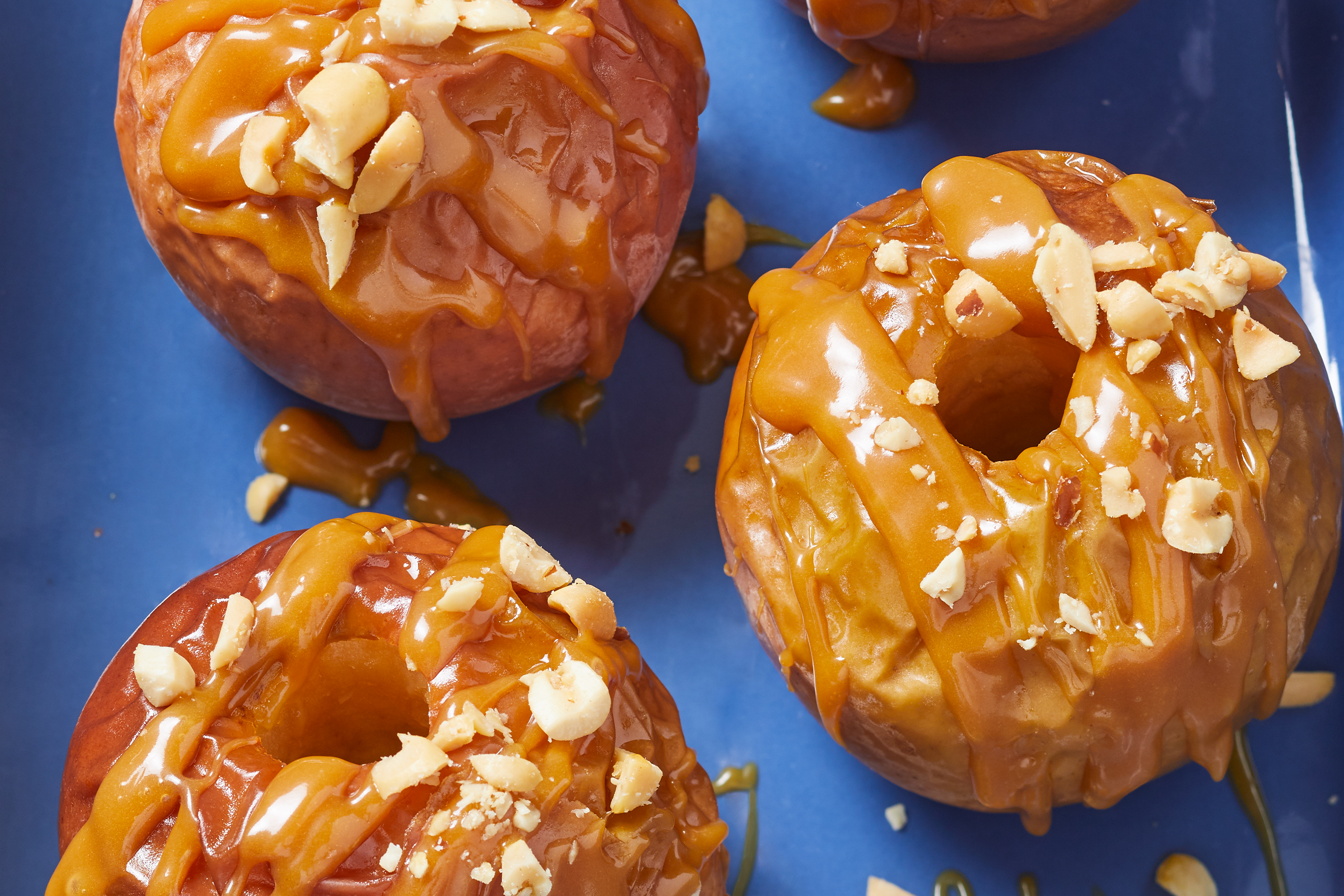 Baked Caramel Apples | Hungry Girl