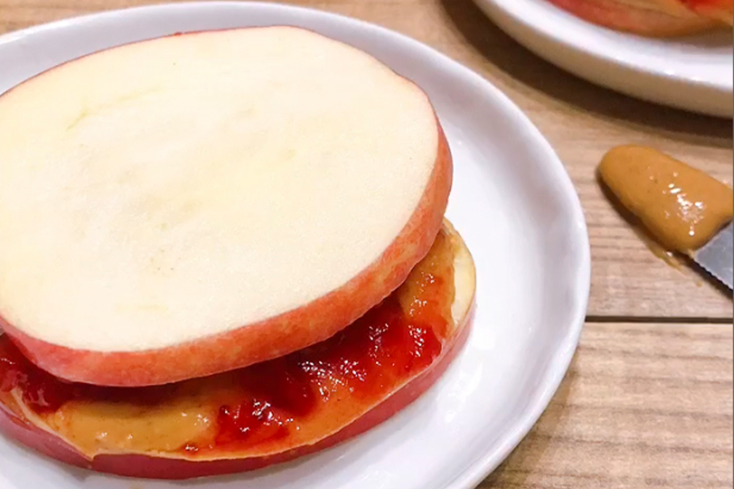 PB&J Apple Sandwiches | Hungry Girl
