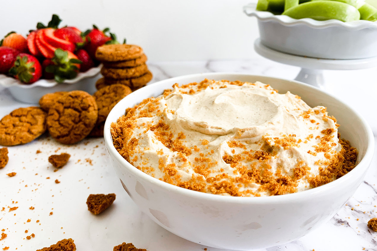 5-Minute Gingerbread Cheesecake Dip + More Low-Calorie Dessert Recipes ...