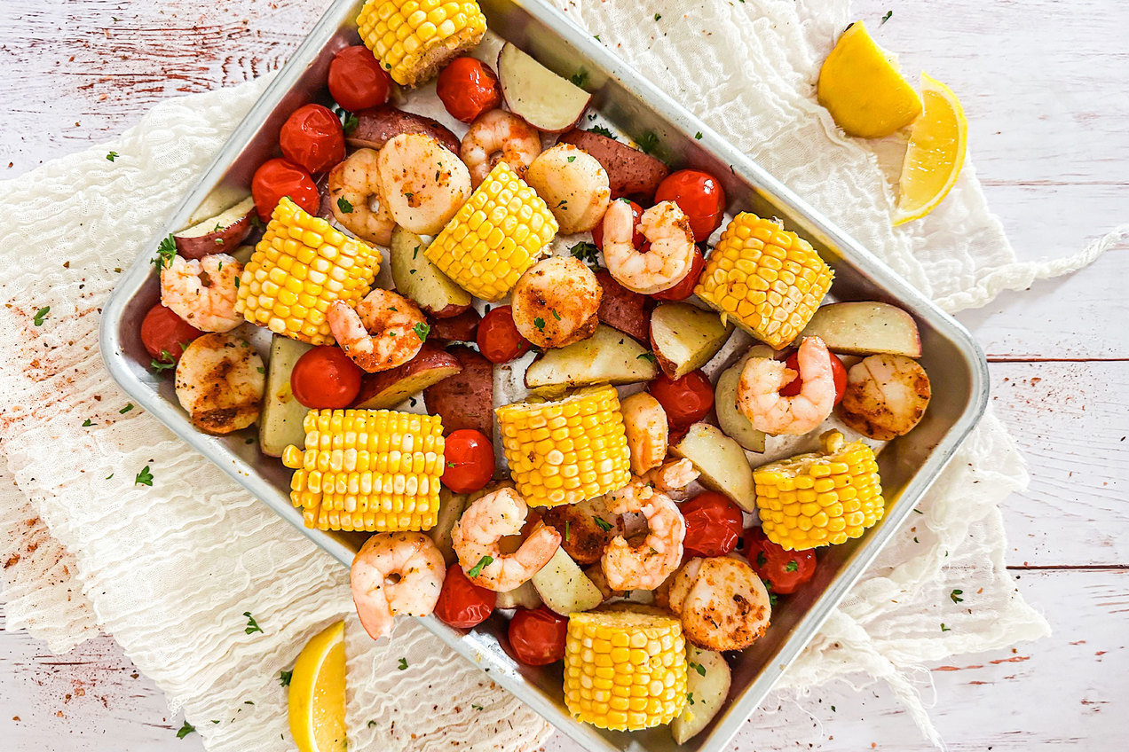 Healthy Sheet-Pan Seafood Bake Recipe | Hungry Girl