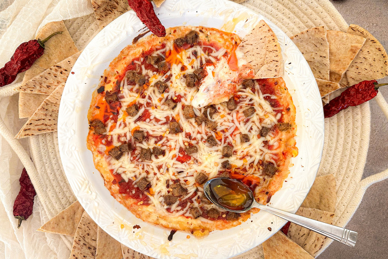 Sausage & Hot Honey Pizza Dip Recipe | Hungry Girl