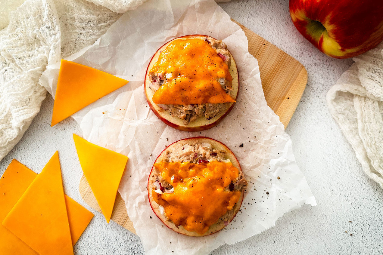 Open-Faced Tuna Melts on Apple Recipe | Hungry Girl
