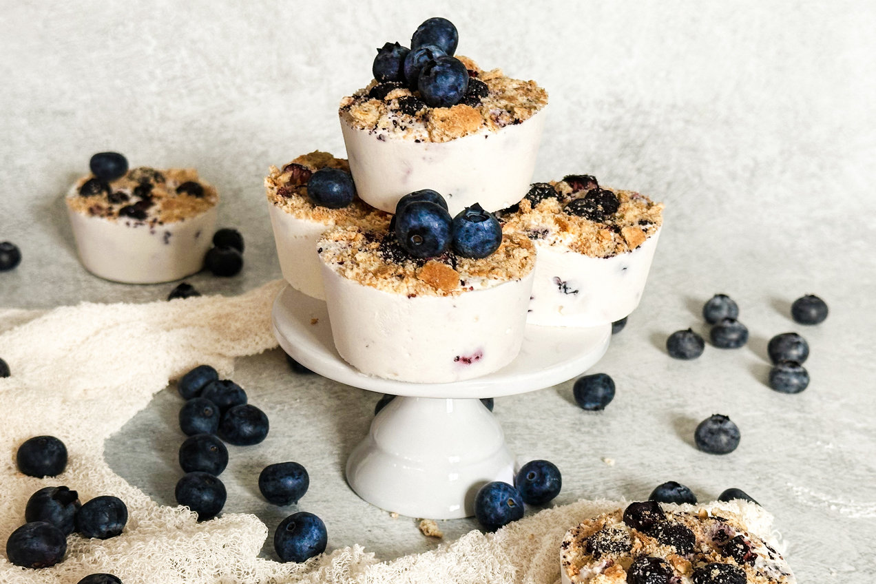 Frozen Mini Blueberry Cheesecakes Recipe | Hungry Girl