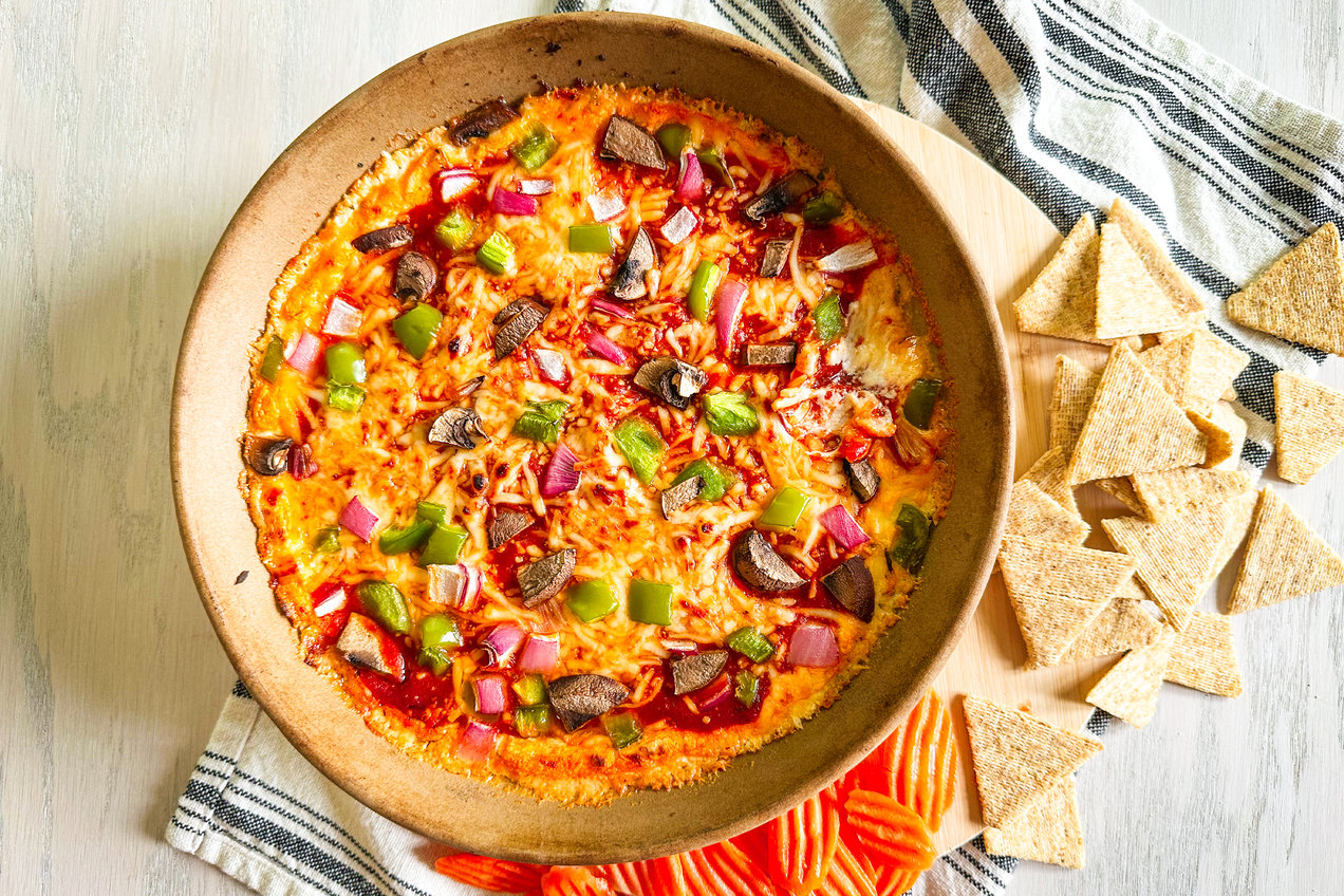 Healthy Veggie Supreme Pizza Dip Recipe | Hungry Girl