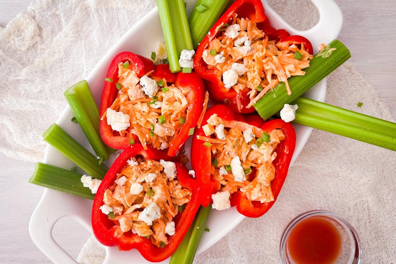 Low-Carb Buffalo Chicken Bell Pepper Boats Recipe | Hungry Girl
