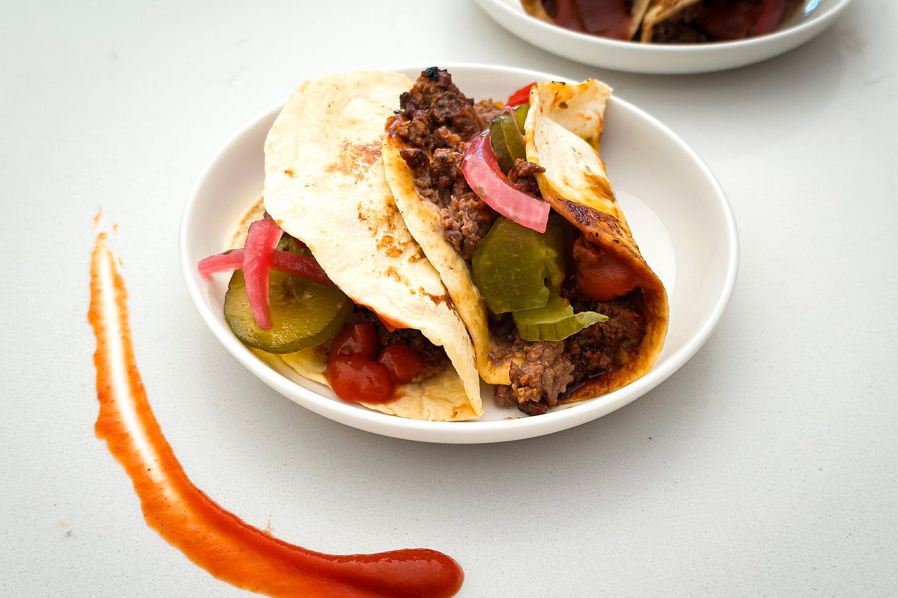 15-Minute Sloppy Joe Smashed Tacos Recipe | Hungry Girl