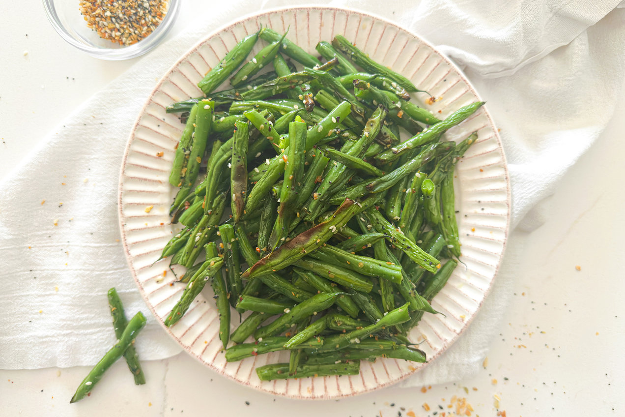 Air-Fryer Everything-Bagel Green Beans Recipe | Hungry Girl