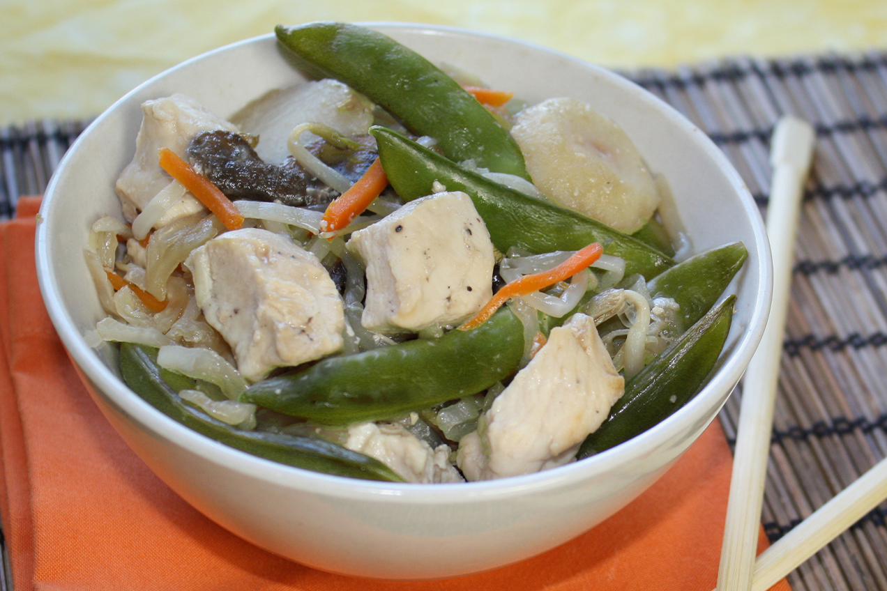 Colossal Asian Veggie 'n Chicken Pack | Hungry Girl